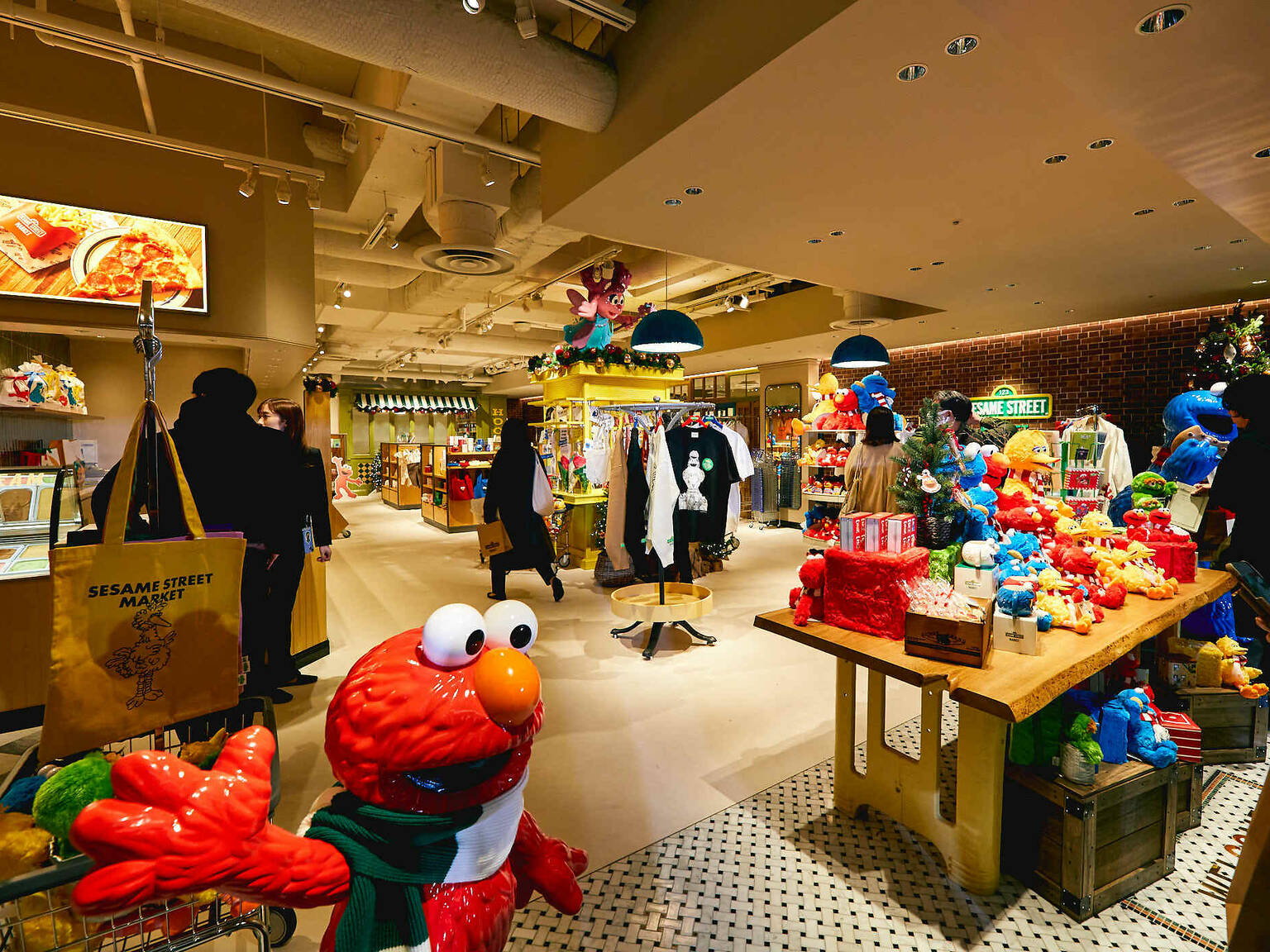 11 best character shops in Tokyo: Hello Kitty, Nintendo, Ghibli, BT21 ...