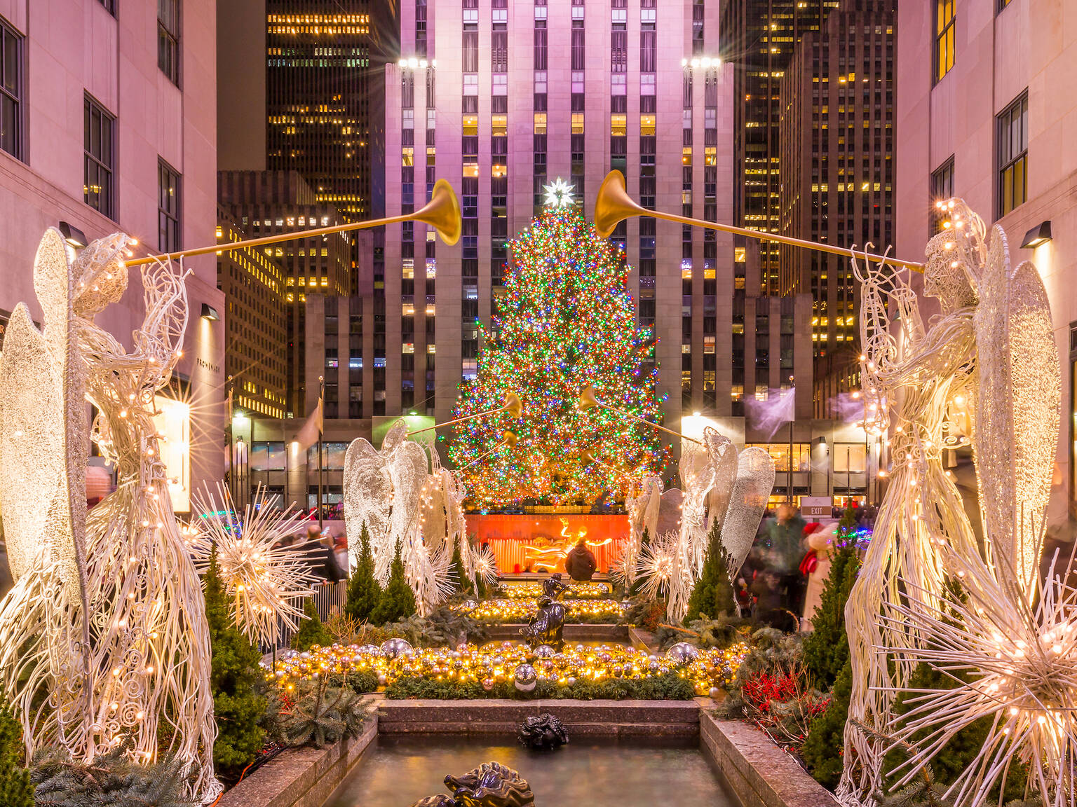 21 Best Places To Go For Christmas Around The World in 2024