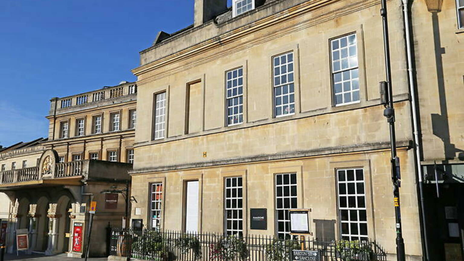 15 Best Things To Do in Bath Right Now