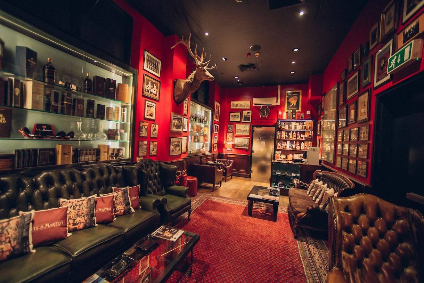7 Best Bars in Victoria and Around Victoria Station