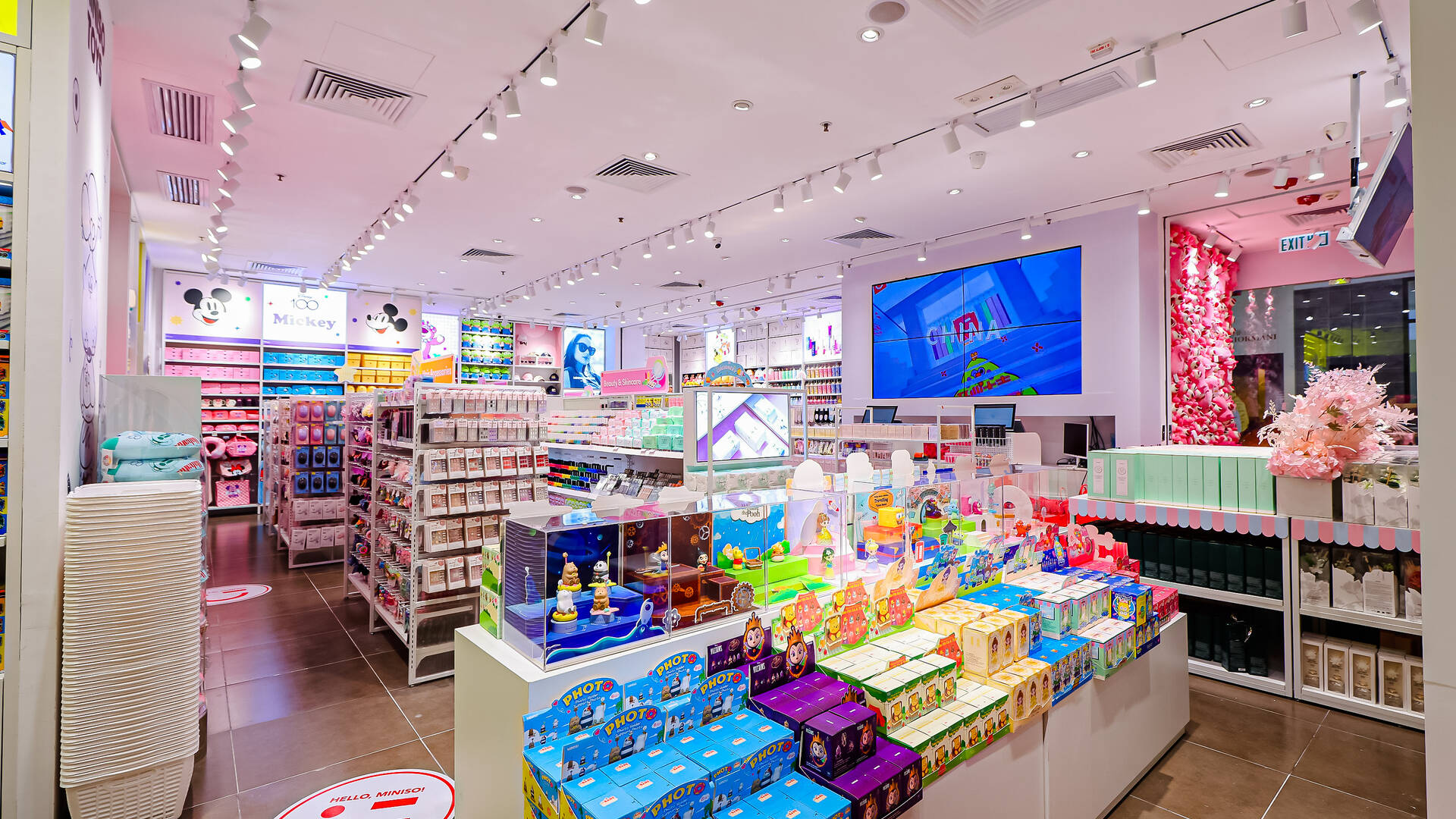 Cheap Shopping in Hong Kong: 15 Best Places to Shop on a Budget