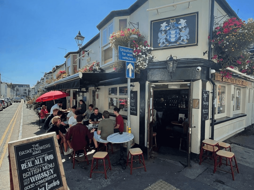17 Best Pubs in Brighton, Picked By A Local