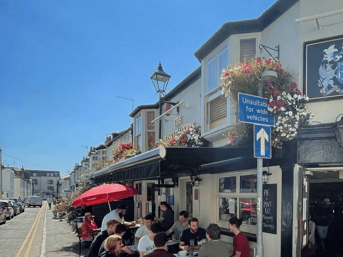 17 Best Pubs in Brighton, Picked By A Local