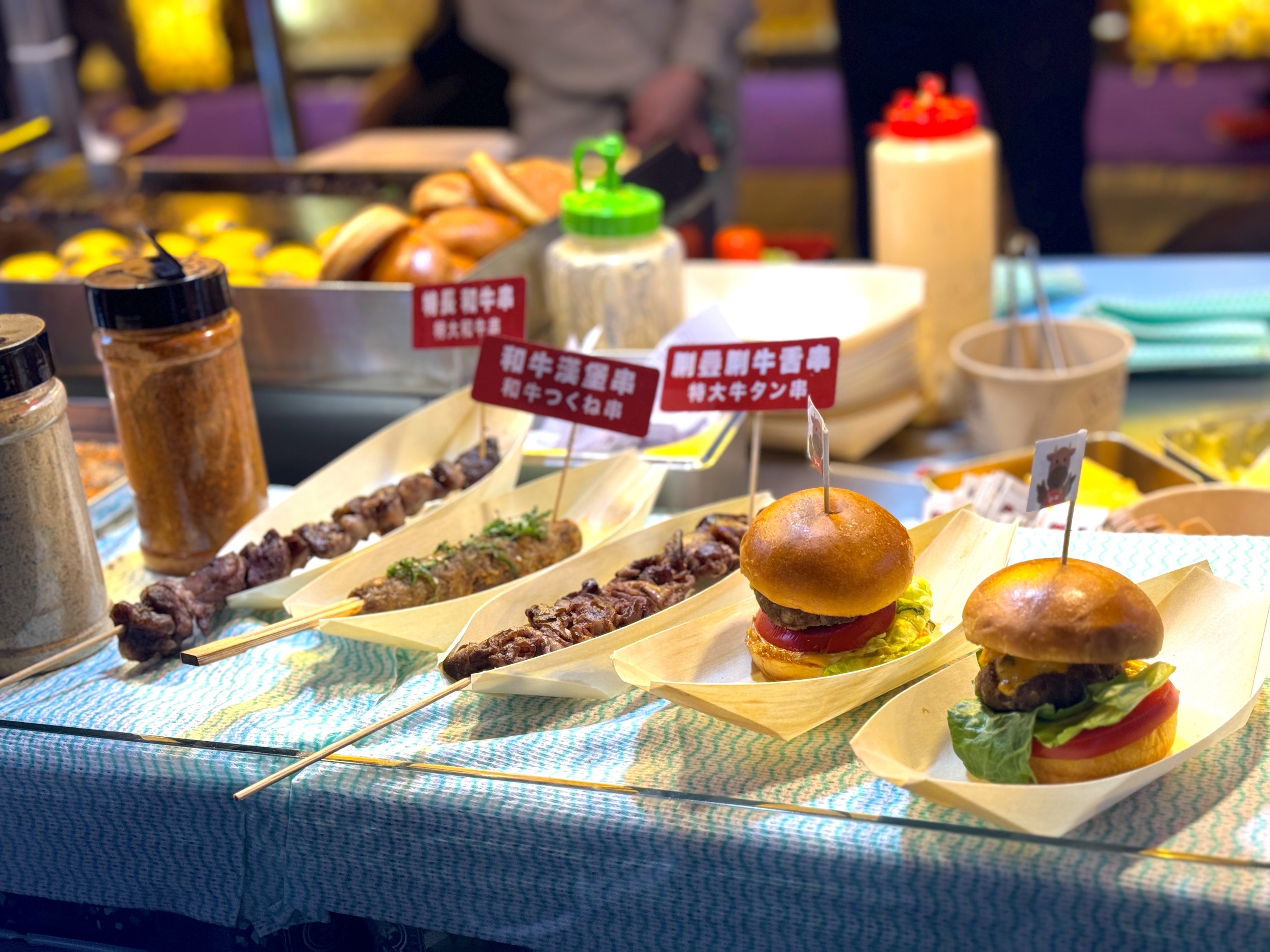 Temple Street Night Market: Hong Kong's Revamped Attraction Officially ...