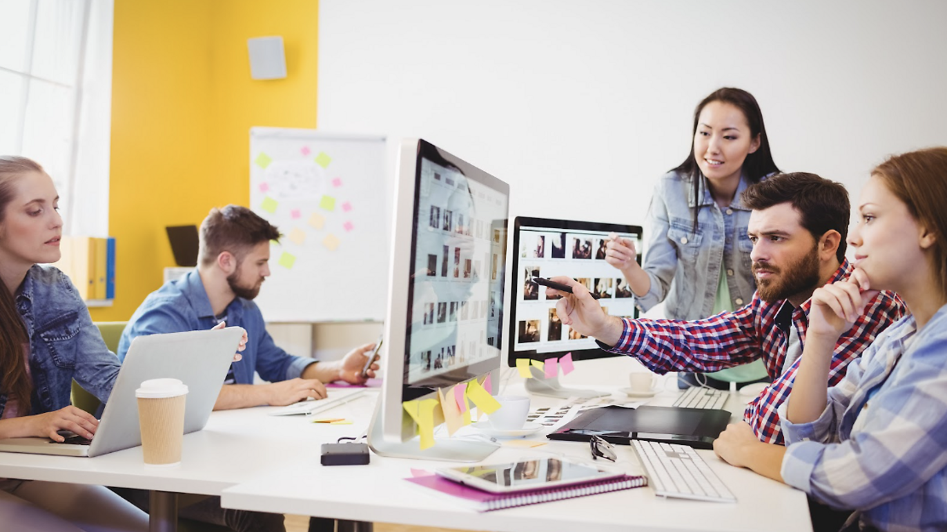 Graphic design classes near me: best in-person and virtual live classes