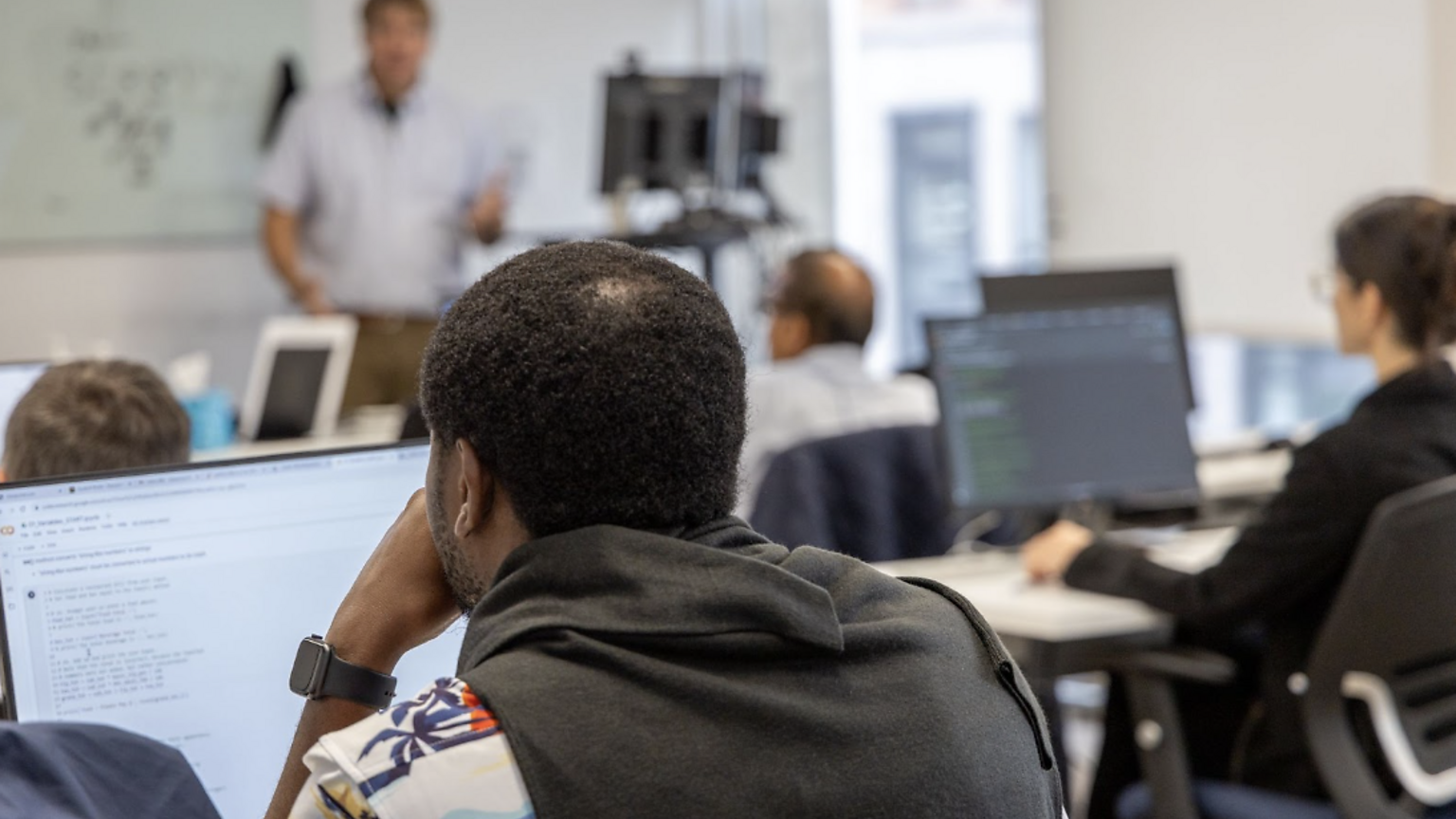 Python classes near me: the best live in-person and virtual courses