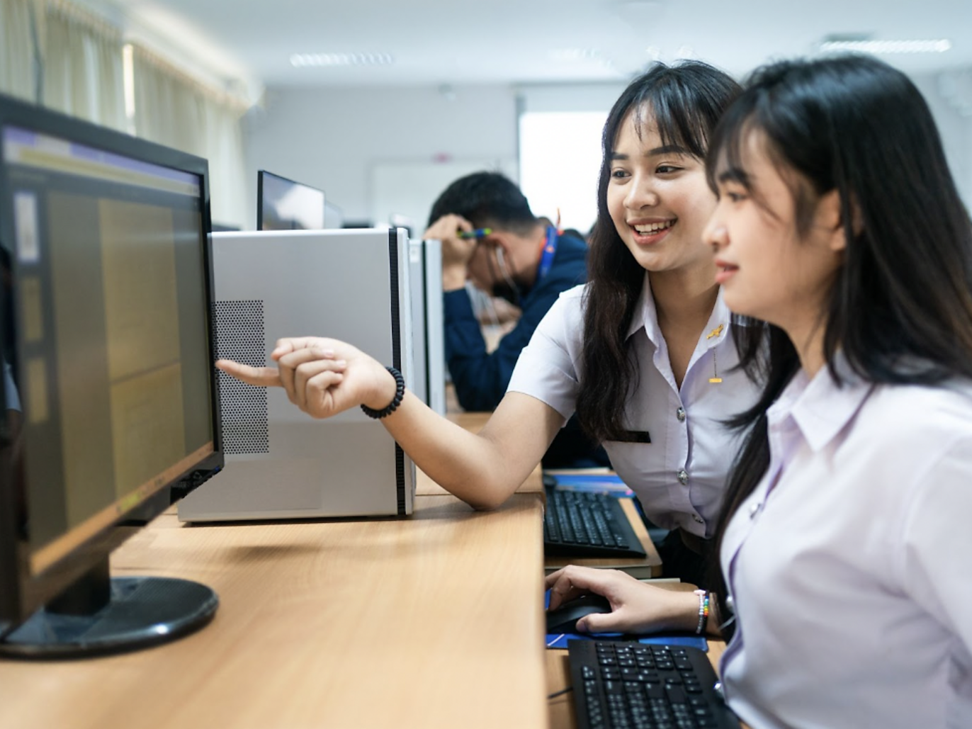 Video editing classes near me: the best live in-person and virtual courses