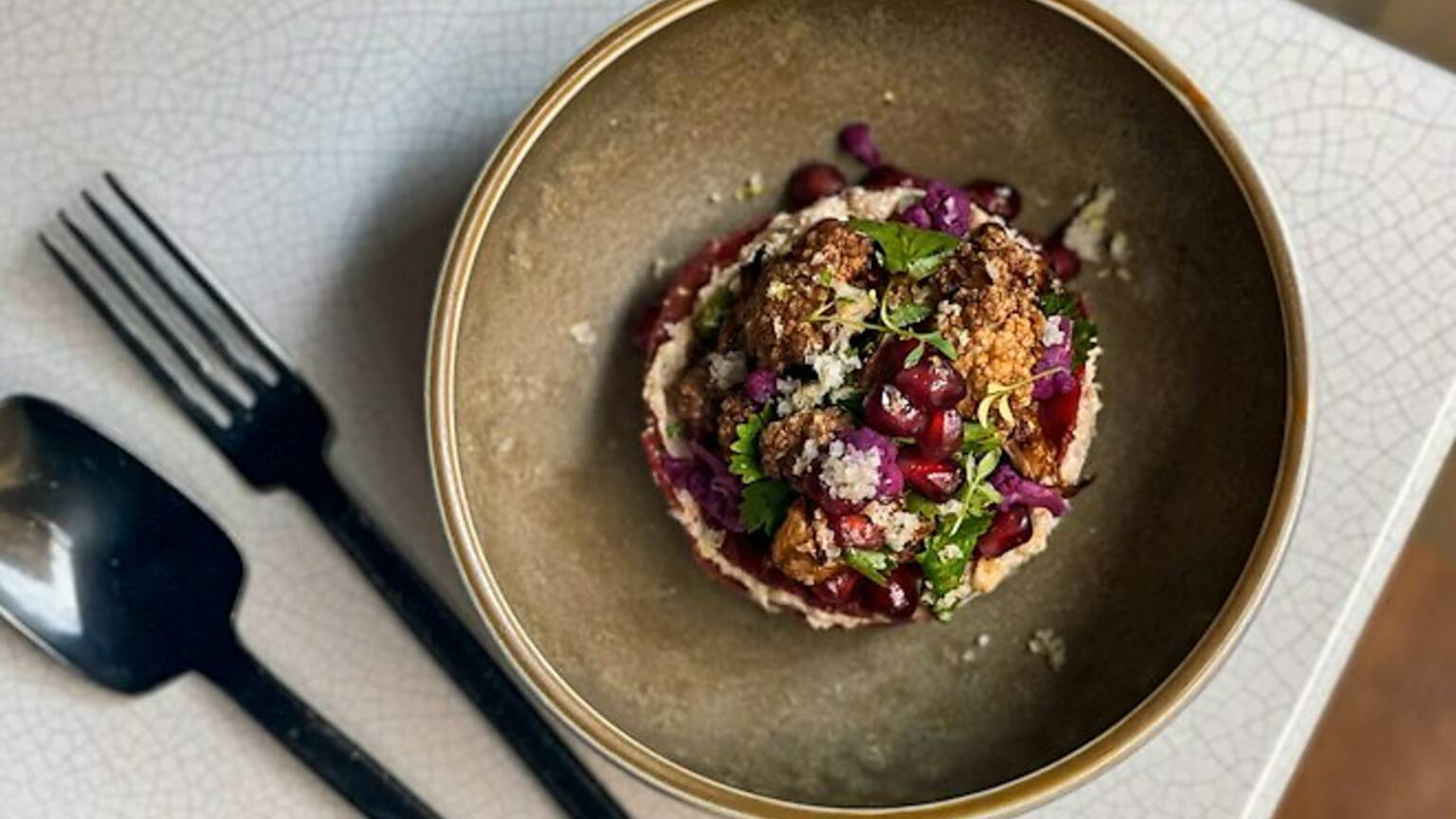 18 Best Vegan and Vegetarian Restaurants in Paris Right Now