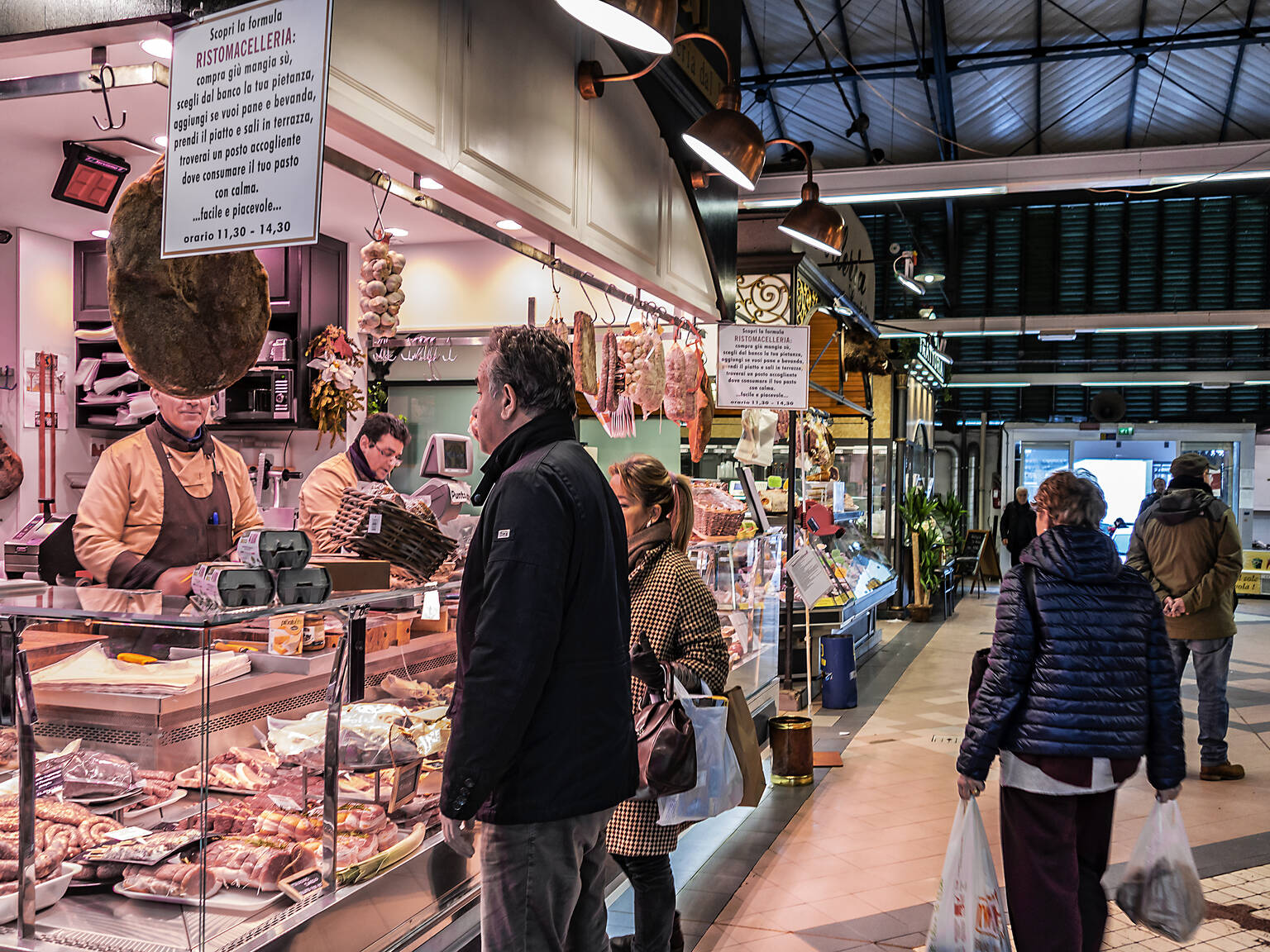 The Ultimate Shopping Guide to Florence: Best Boutiques, Brands And More