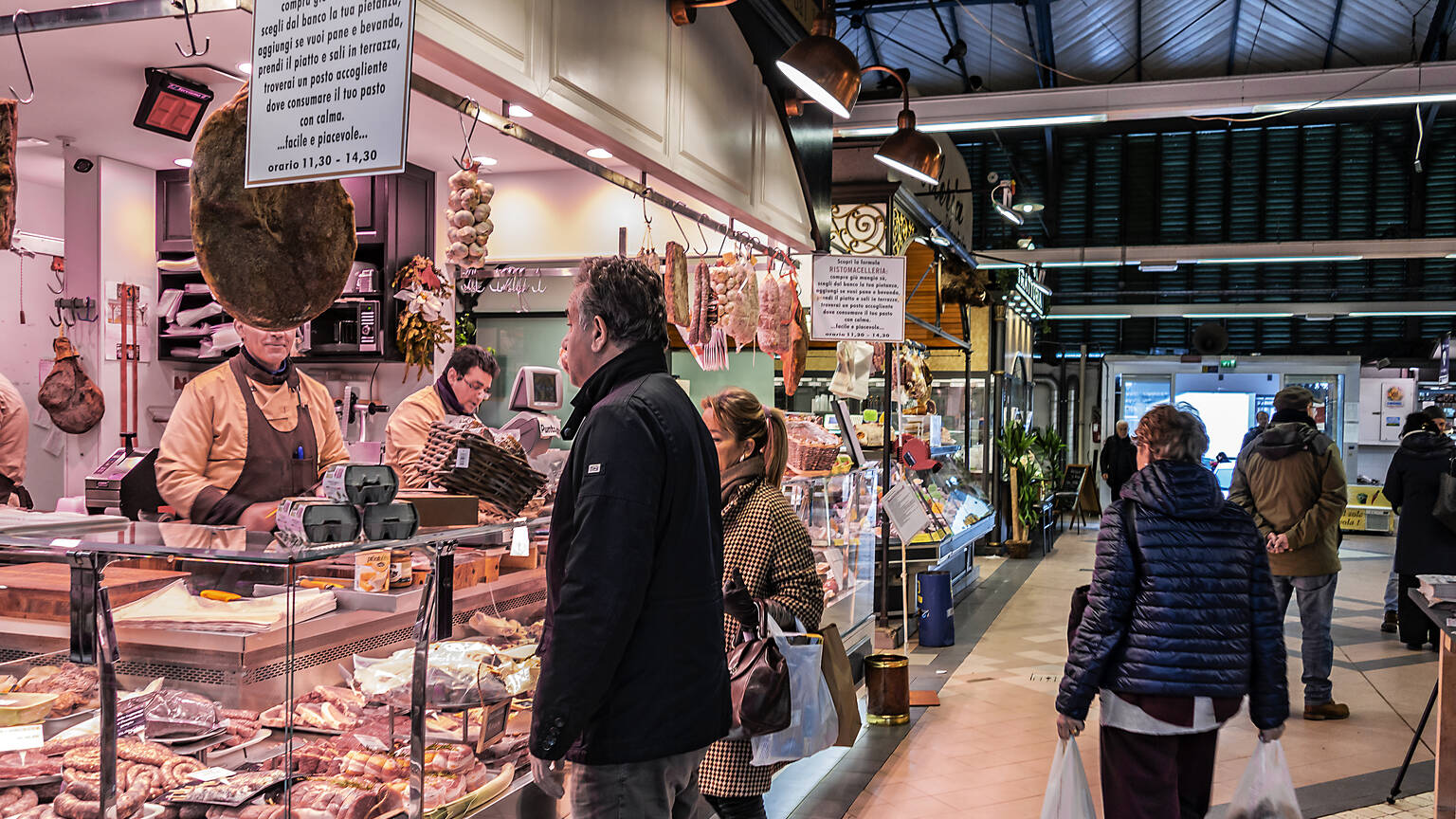 The Ultimate Shopping Guide to Florence: Best Boutiques, Brands And More
