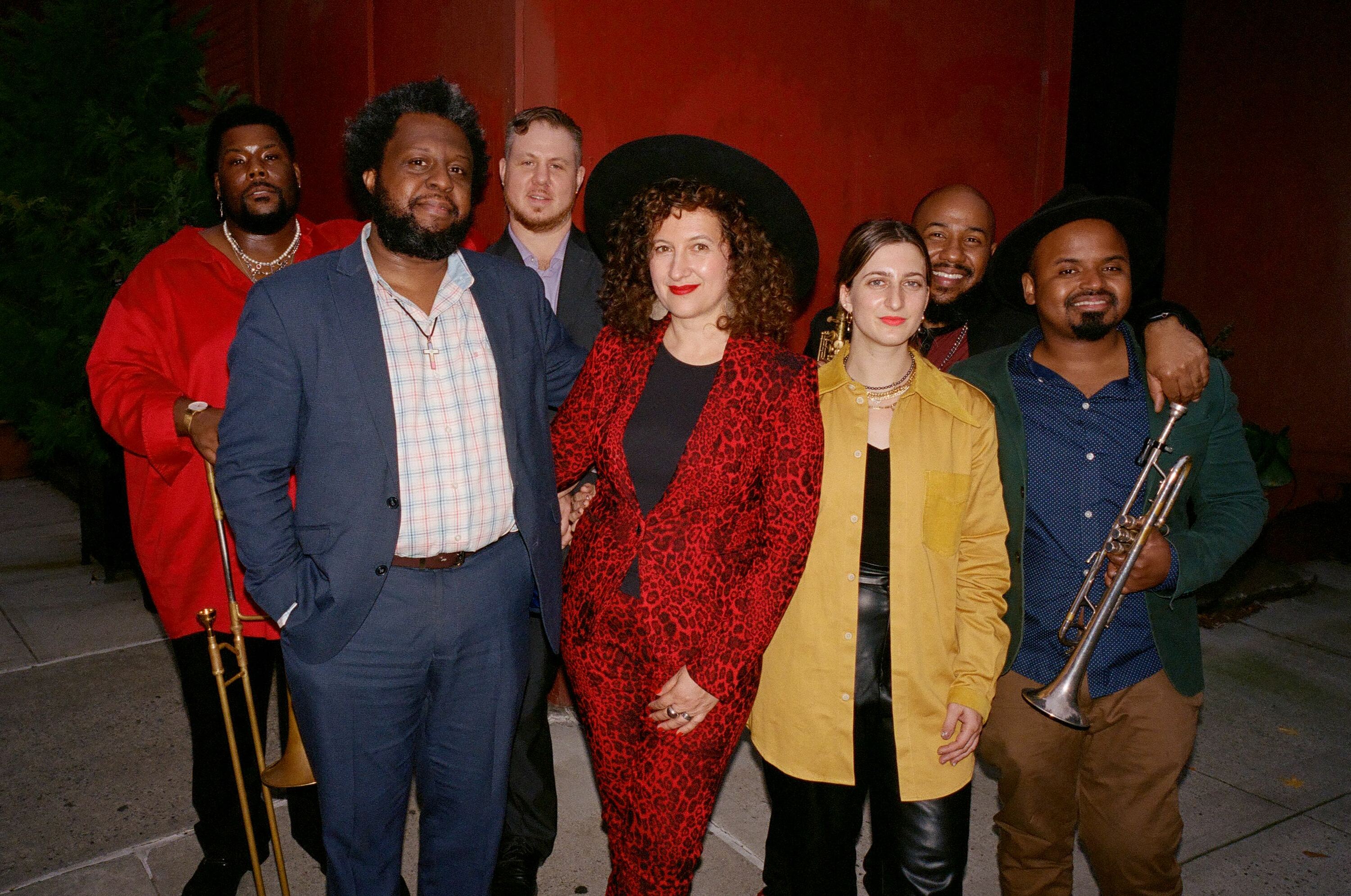 Swing Makes You Sing! | Music in New York