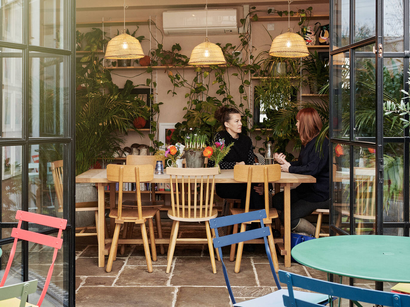 30 Best Cafes in London: Ace Cafes To Try Right Now