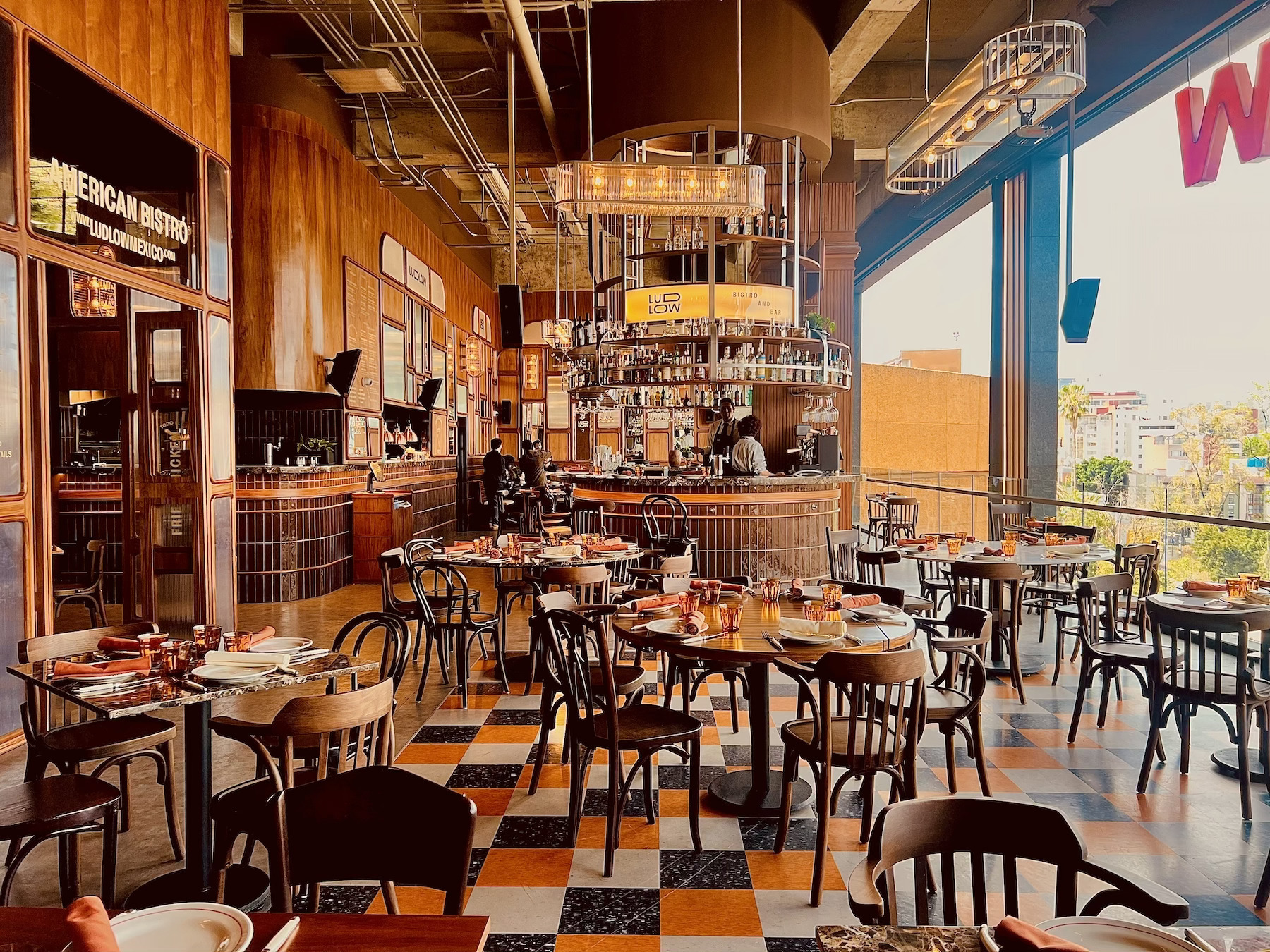 LudLow Bistró Bar, el encanto neoyorkino en Mítikah