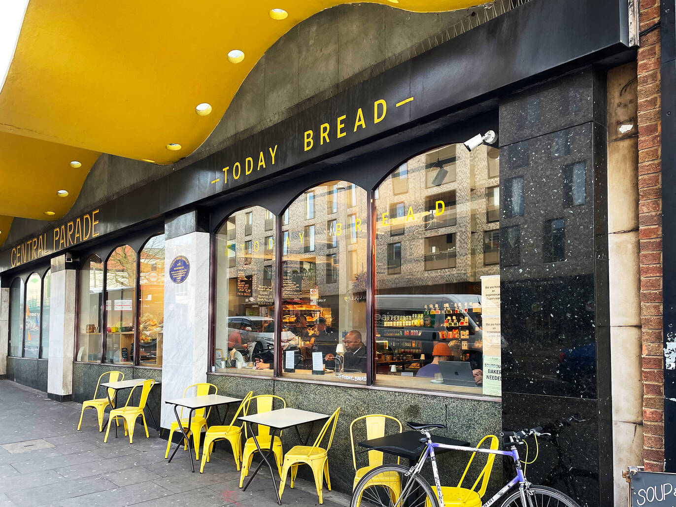 30 Best Cafes in London: Ace Cafes To Try Right Now