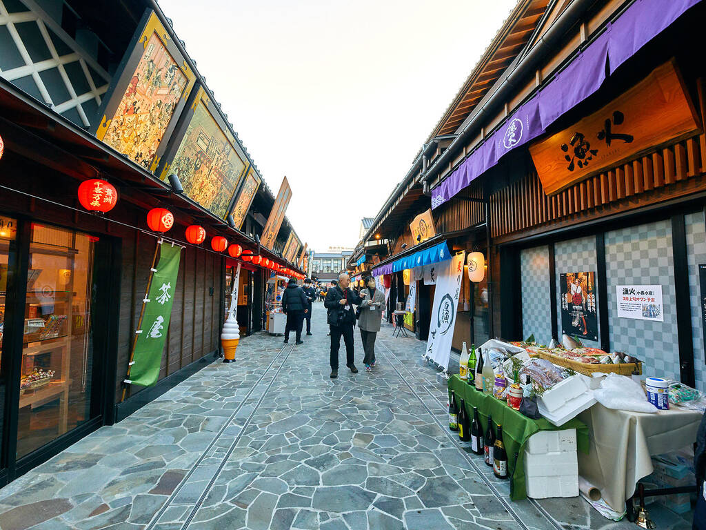 8 best things to do at the new Toyosu Senkyaku Banrai onsen complex