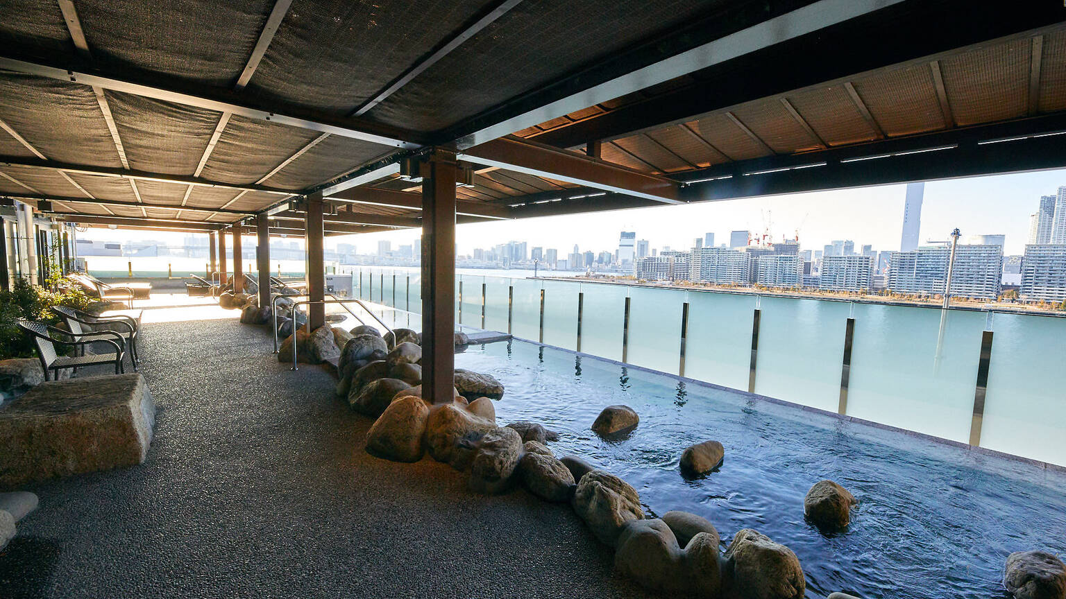 8 best things to do at the new Toyosu Senkyaku Banrai onsen complex