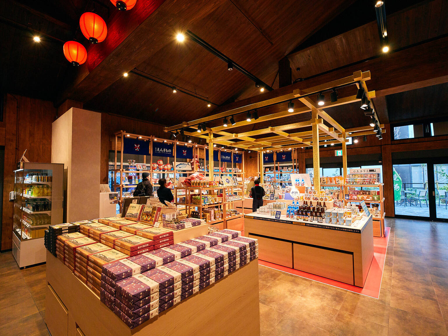 8 best things to do at the new Toyosu Senkyaku Banrai onsen complex