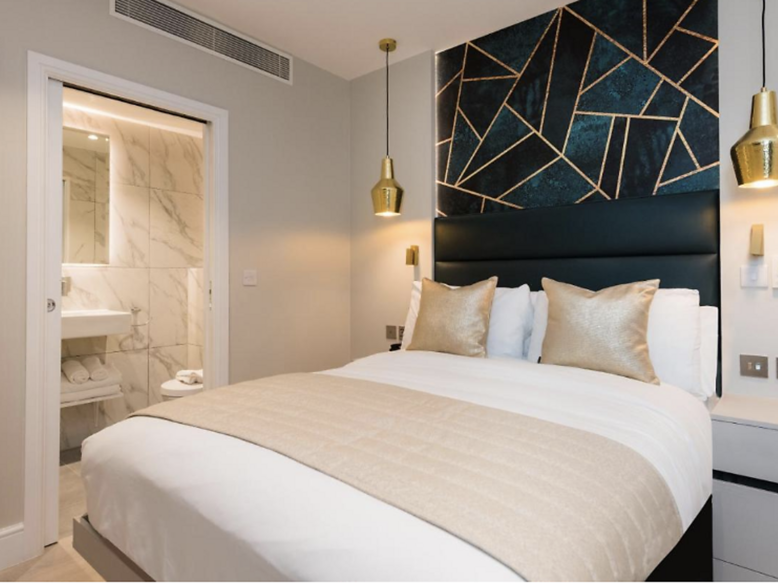 12 Best Budget Hotels London | Best London Hotels on a Budget