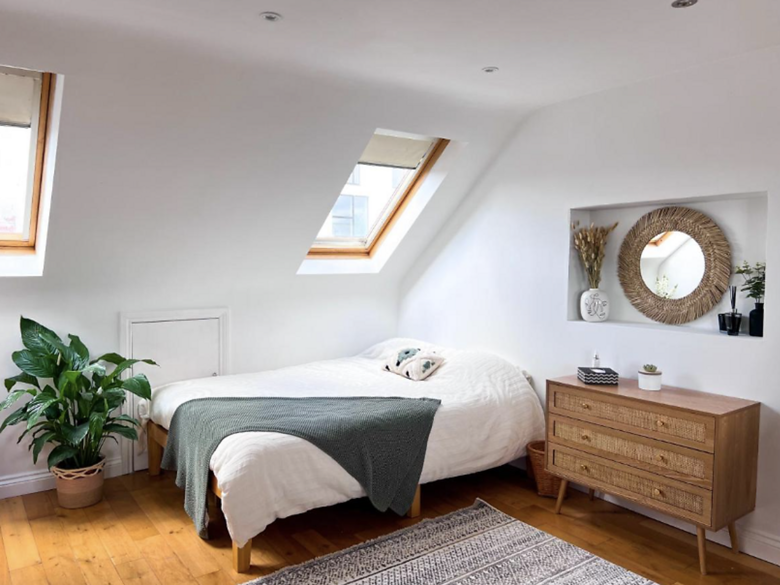 12 Best Budget Hotels London | Best London Hotels on a Budget