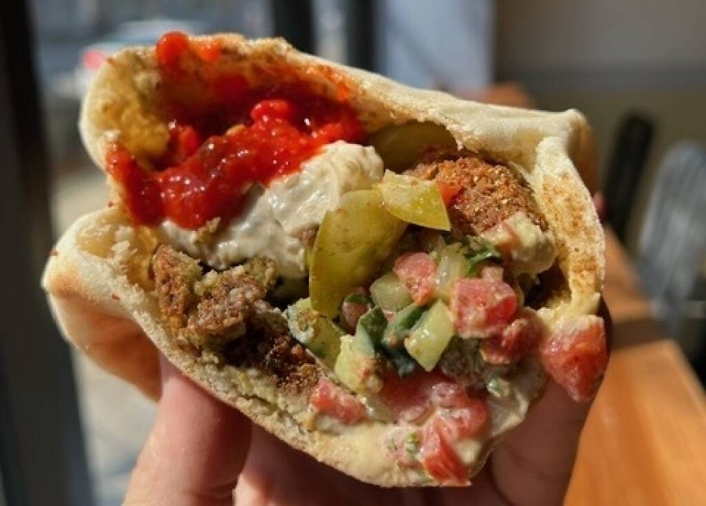 36 Best Cheap Eats in Chicago That Are All $15 Or Less