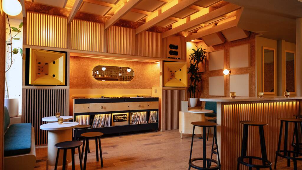 11 best vinyl bars and listening bars in NYC