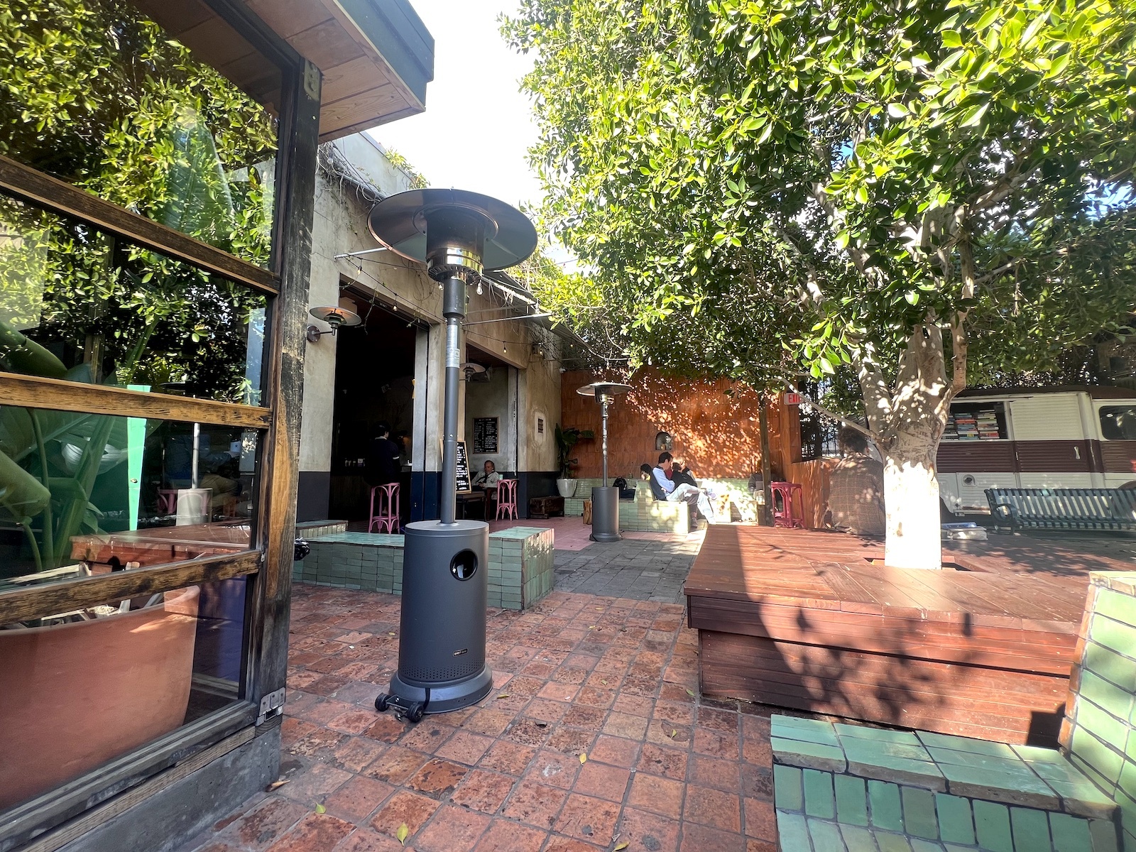Cafe Nido | Restaurants in Silver Lake, Los Angeles