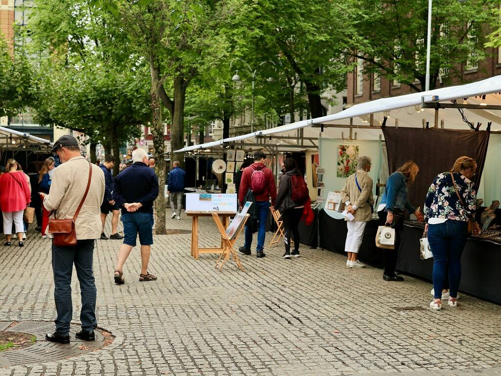 Best Markets in Amsterdam: Albert Cuypmarkt, Flower Markets And More ...