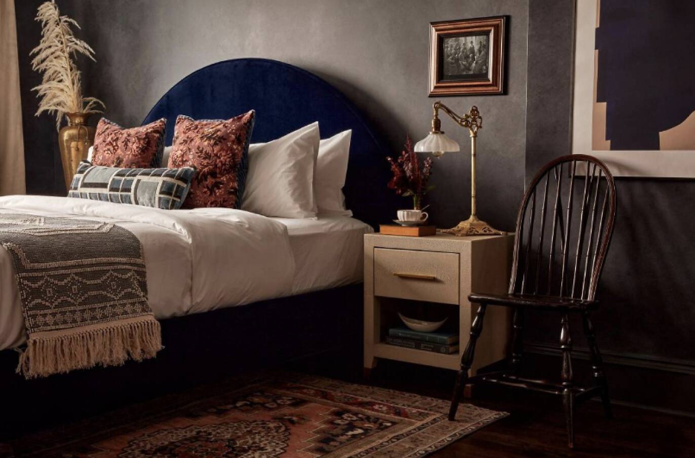 12 Most Romantic Hotels in Philadelphia for Sexy Sleepovers | 2024