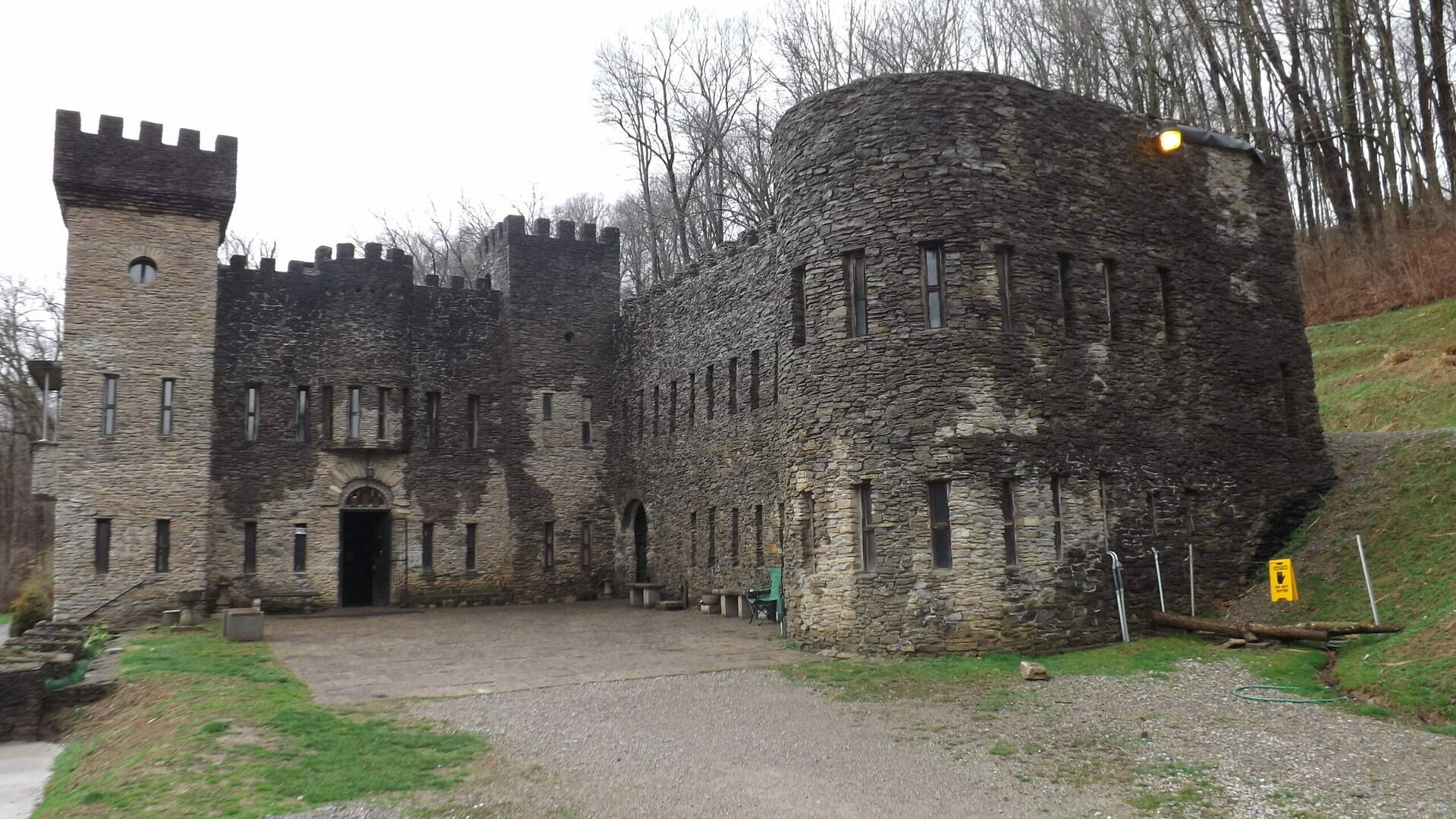 23 Beautiful American Castles That Feel European