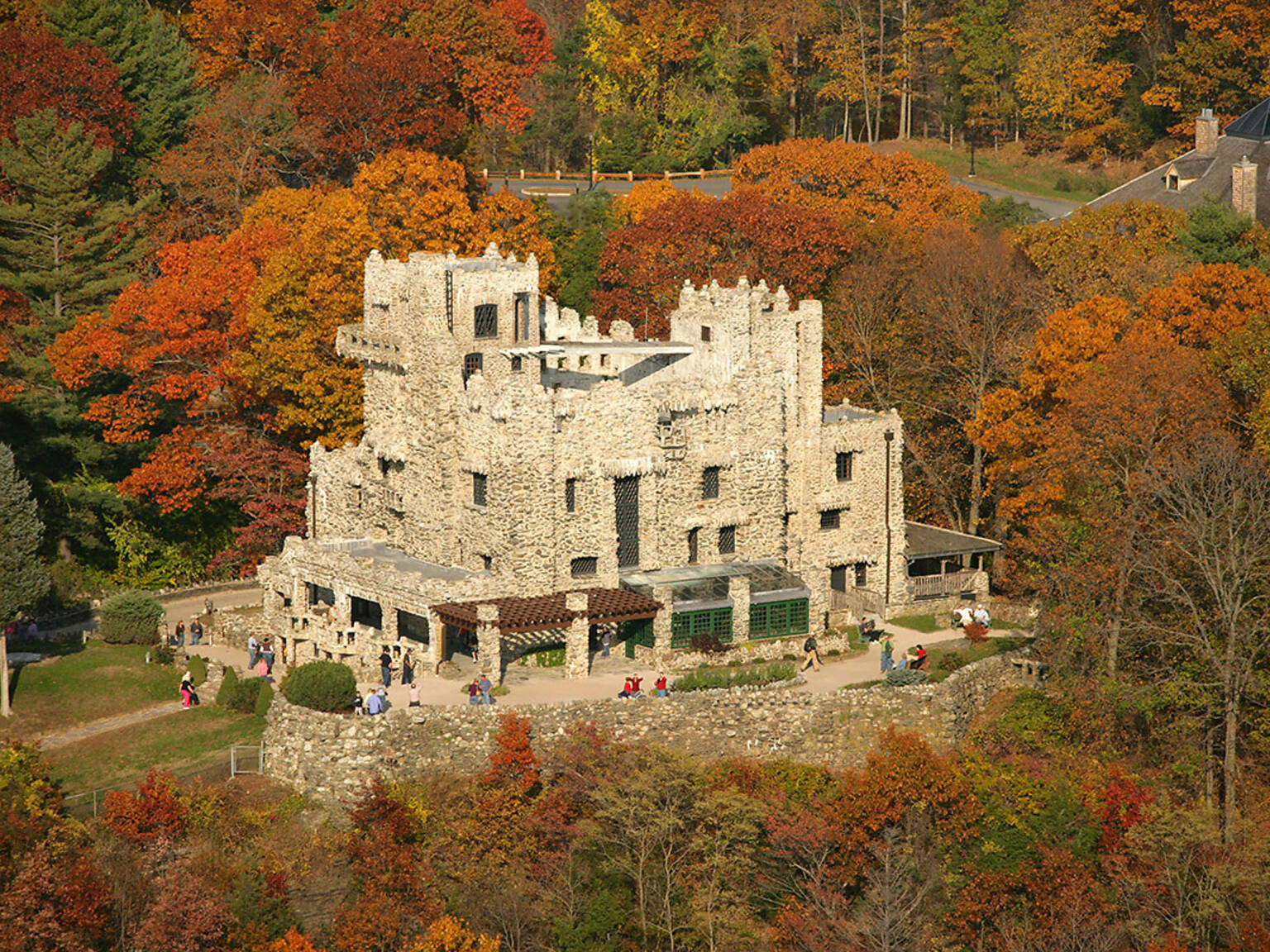 22 Beautiful Castles in America to Feel Like You're in Europe
