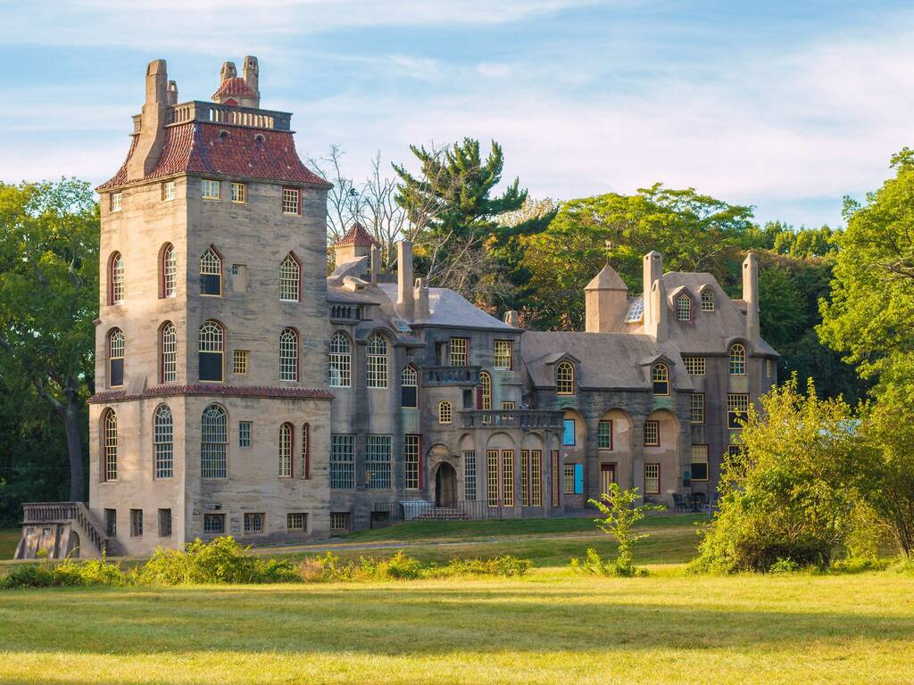 23 Beautiful American Castles That Feel European
