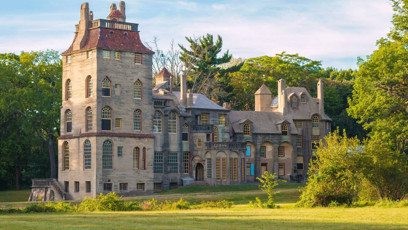 23 Beautiful American Castles That Feel European