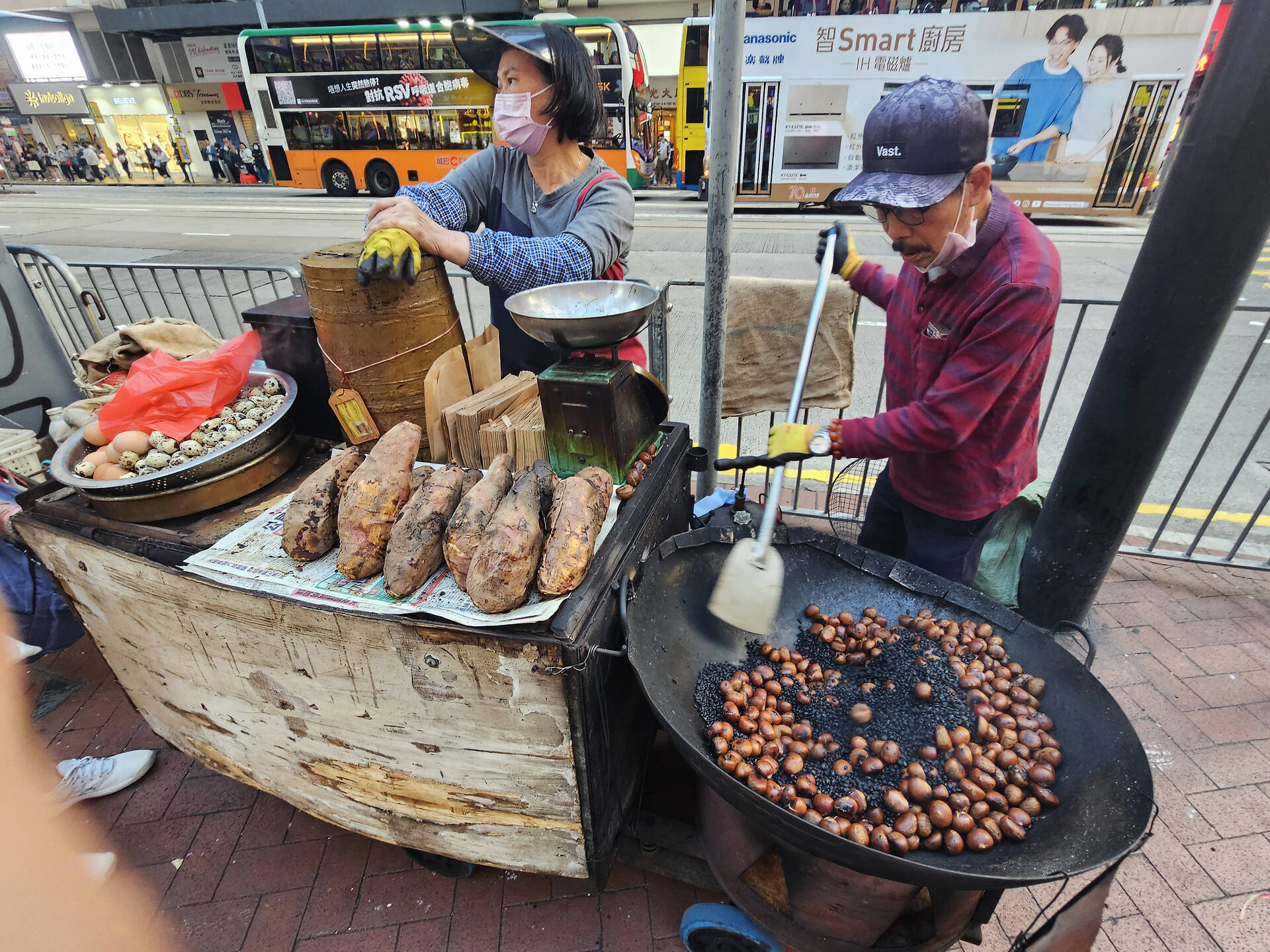 Hong Kong’s Best Street Food Essentials [Updated 2025]