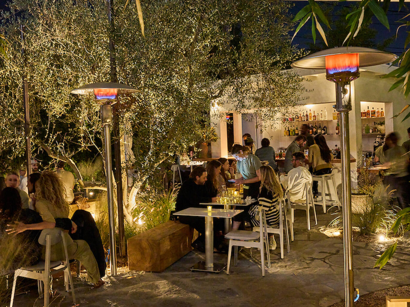 33 Best Outdoor Patios for Alfresco Dining in Los Angeles