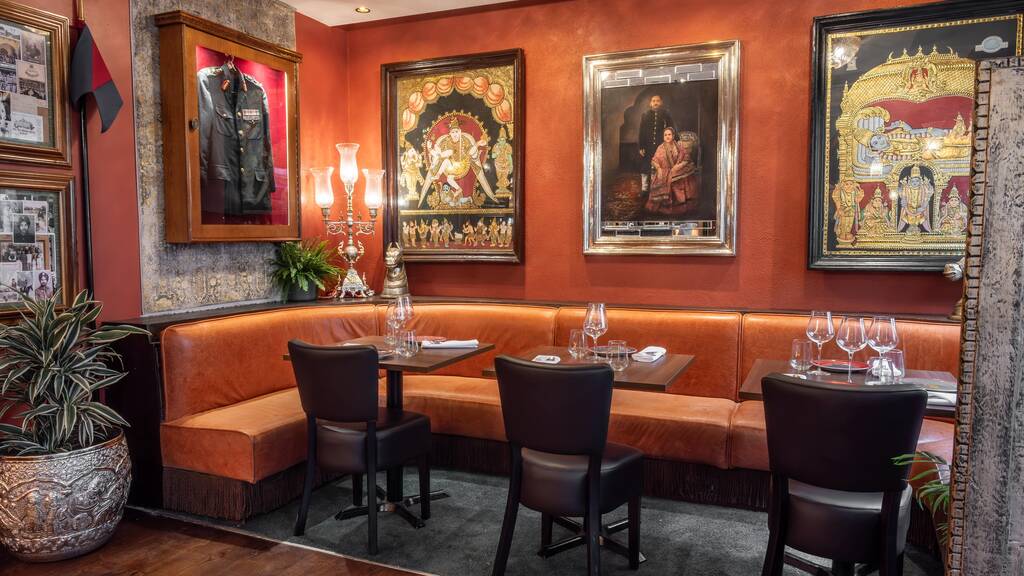 Colonel Saab Trafalgar Square | Restaurants in Covent Garden, London