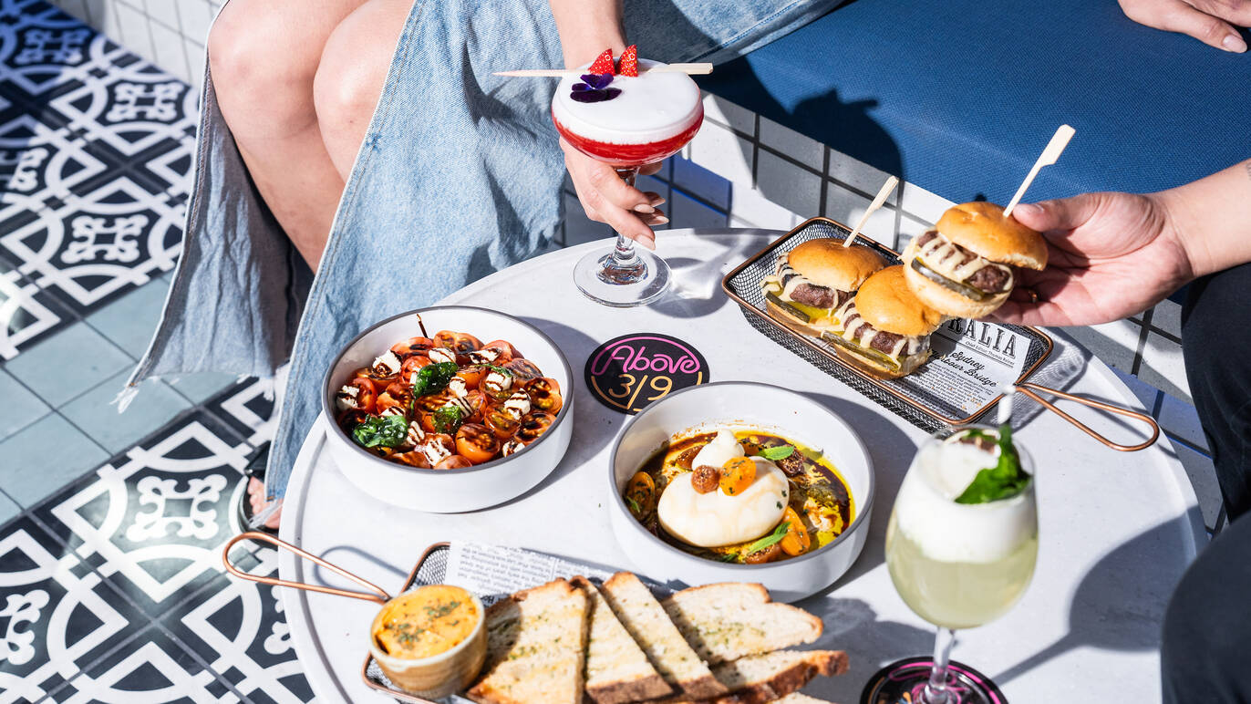 Above 319 | Rooftop bar at the Vibe Hotel Darling Harbour