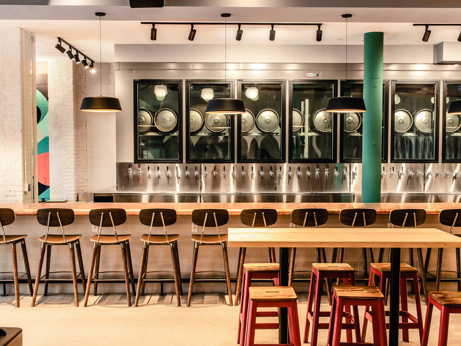 Best Beer Bars in Boston: 10 Hangouts with Local Craft Beers