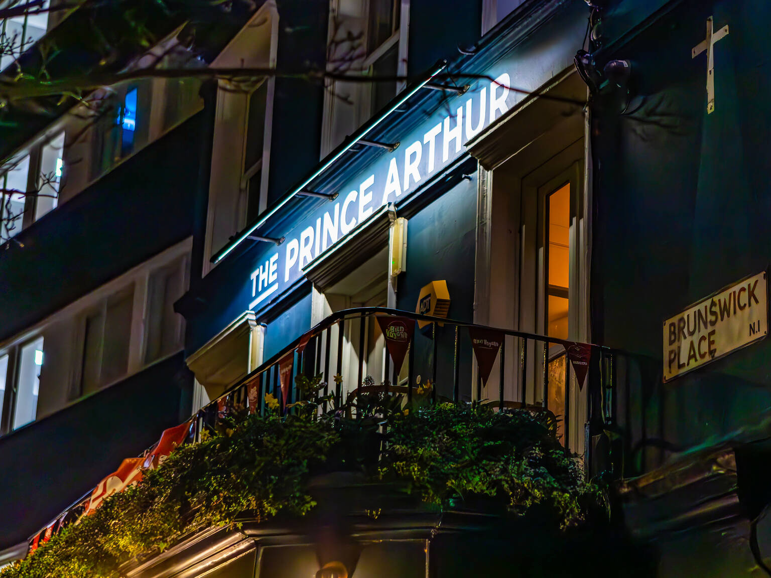 17 Best Pubs in Shoreditch For East London Boozing