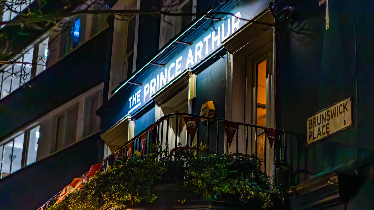 17 Best Pubs in Shoreditch For East London Boozing