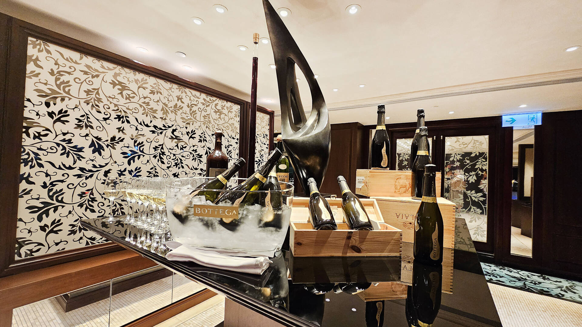 The Mistral | Restaurants in Tsim Sha Tsui East, Hong Kong