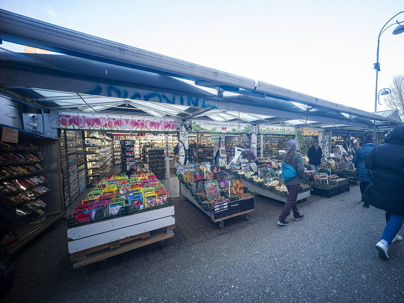 Best Markets in Amsterdam: Albert Cuypmarkt, Flower Markets And More ...