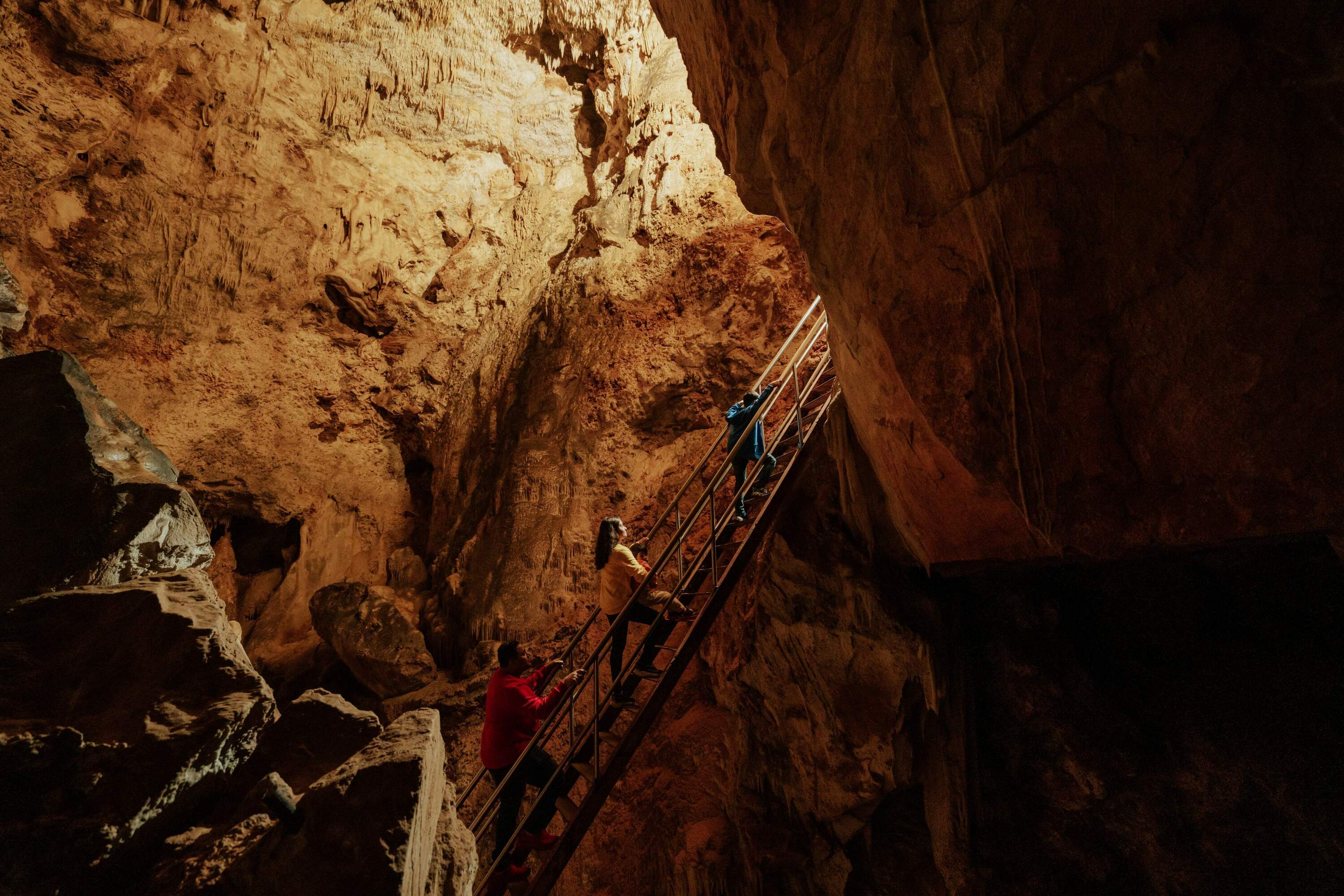 Seven incredible caves to visit in New South Wales
