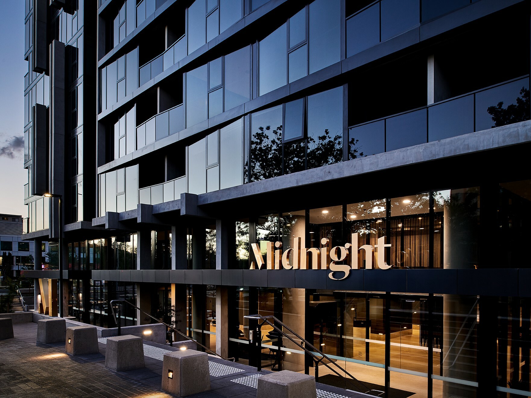 Midnight Hotel | Luxury accomodation Canberra