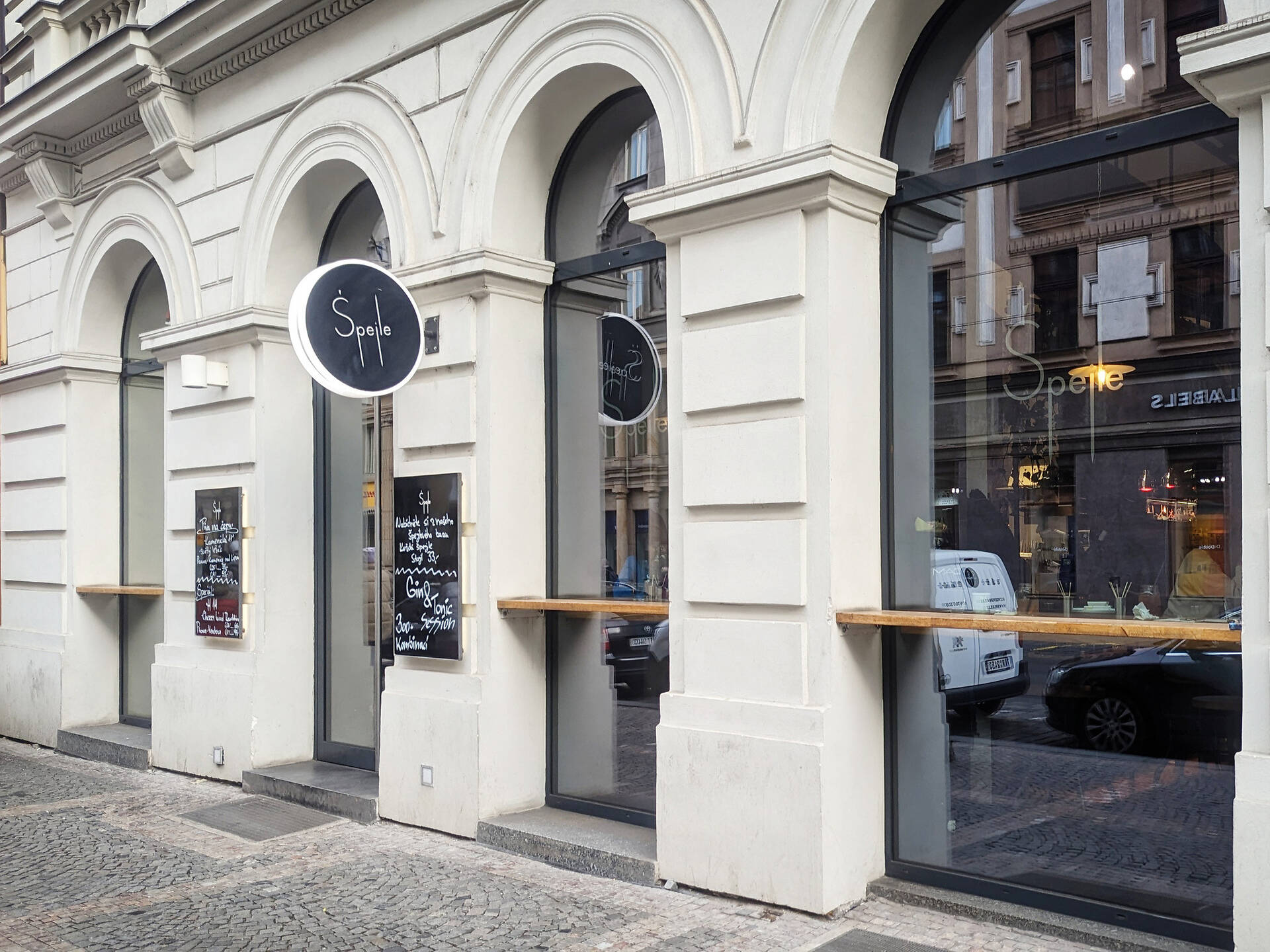 19 Best Restaurants in Prague According To A Local Foodie