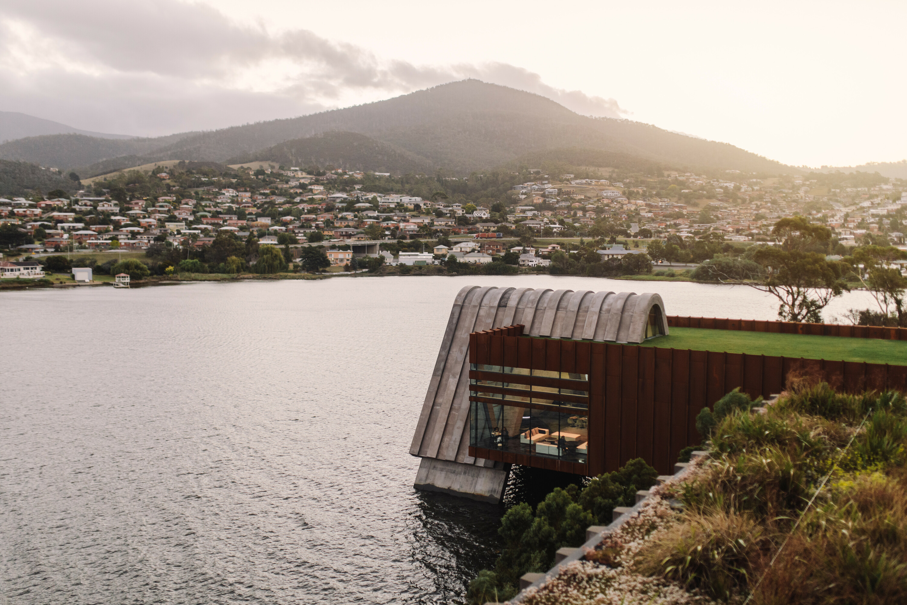 Faro Restaurant and Bar | Dining at MONA