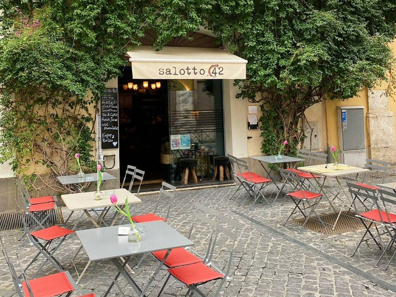 13 Best Bars in Rome, By Locals | Cocktails, Wine Bars and More