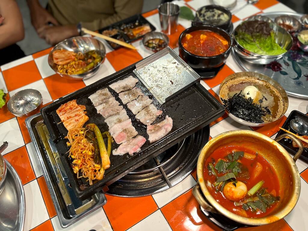 32 Best Restaurants in Los Angeles Koreatown For Galbi, Biryani and More