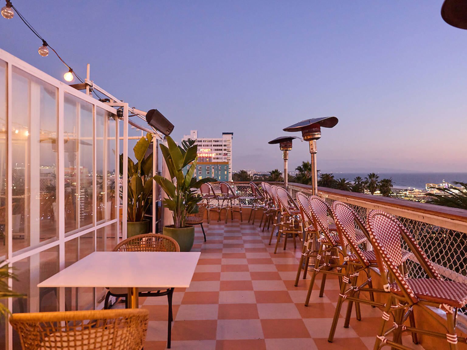 The Best Bars in Santa Monica, Ranked