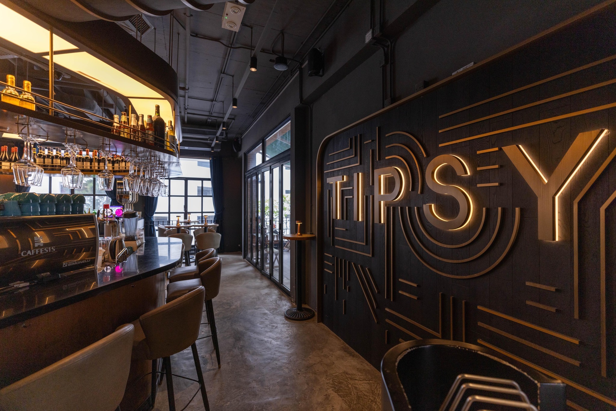 Tipsy Restaurant & Bar | Restaurants in Tai Hang, Hong Kong