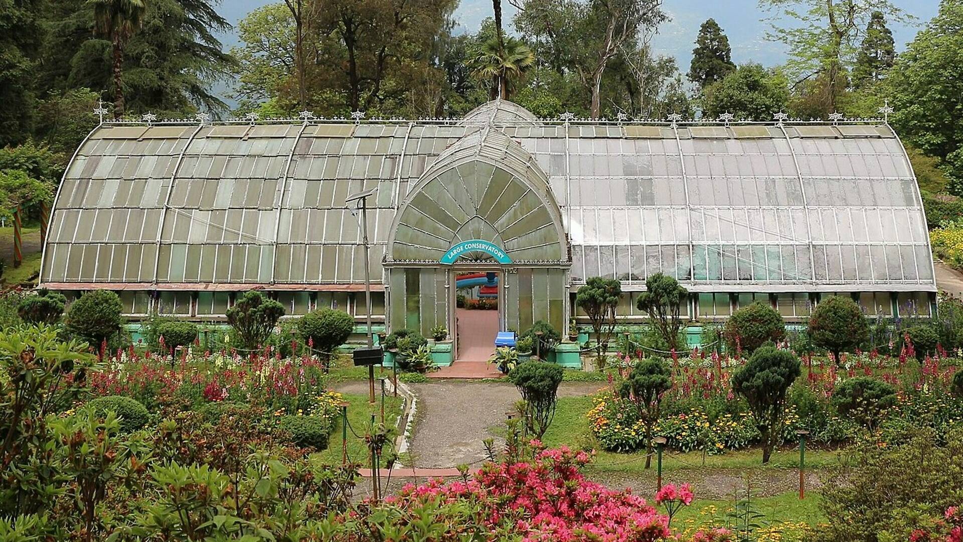 13 Best Botanical Gardens in the World